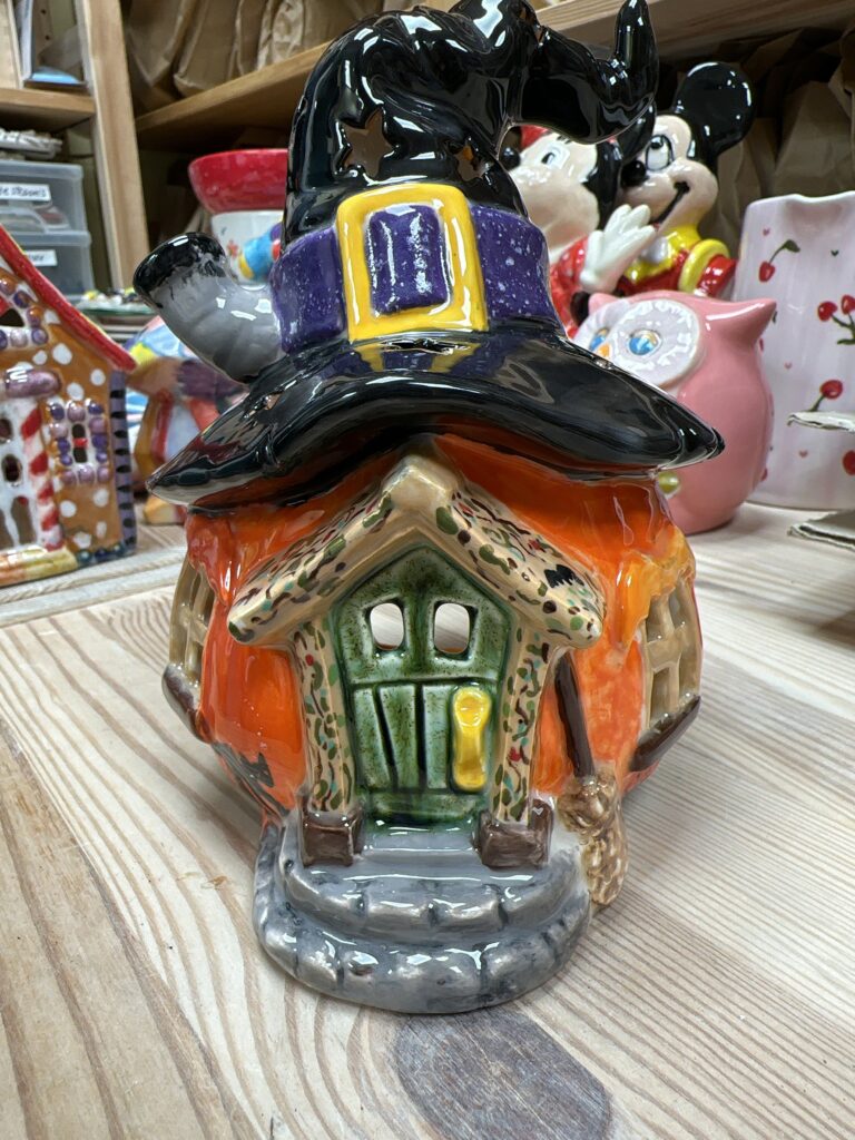 Spooky Halloween Pottery 2023 - Razzle Dazzle Pots